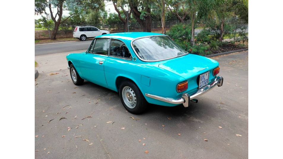 Alfa Romeo 1750 GT - Racing Edge